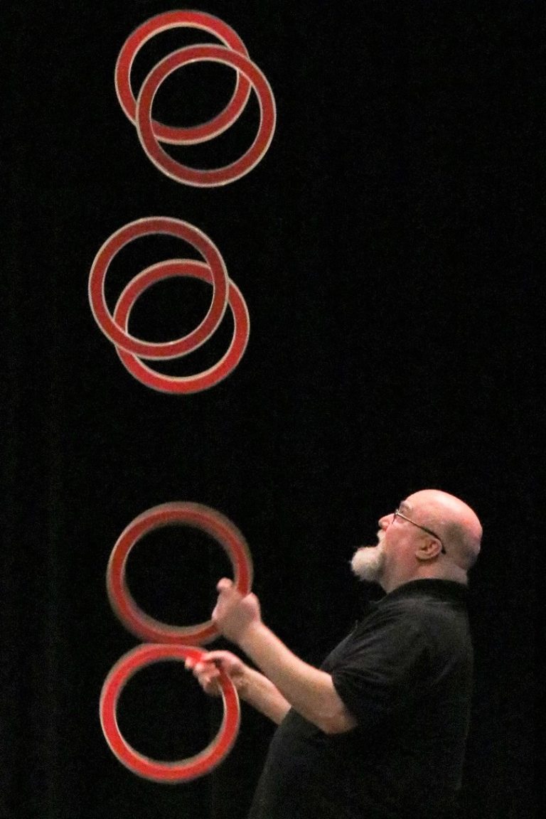 Fairs & Festivals | Circus Entertainment by Glovation Entertainment